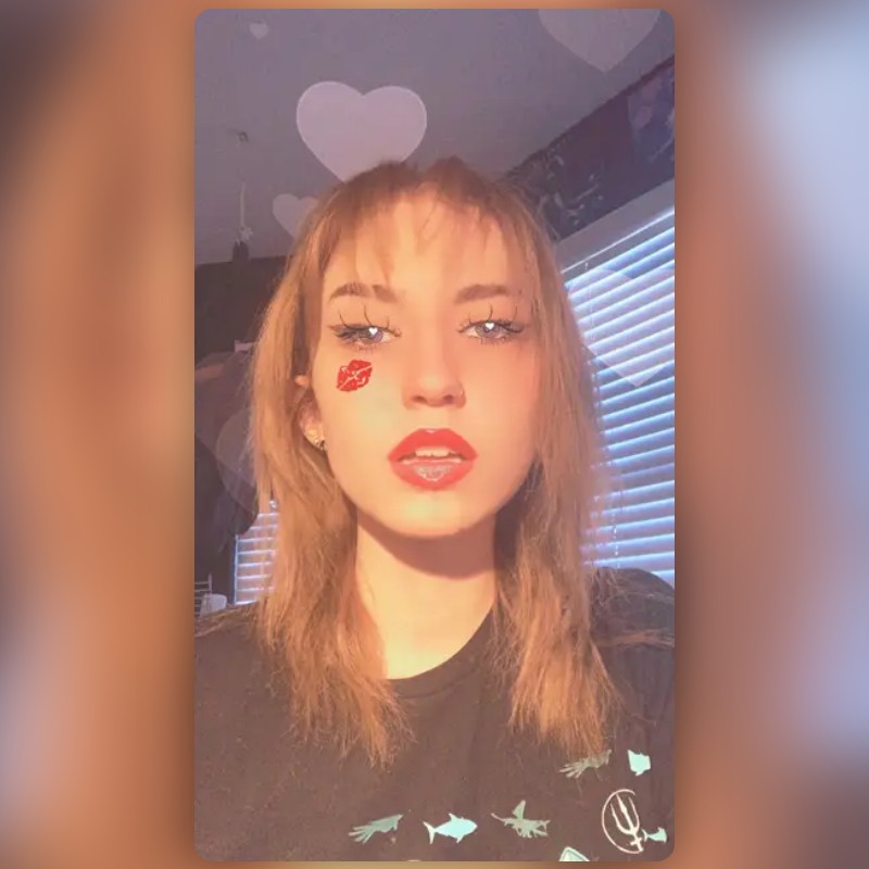 One Kiss Lens by Kaya - Snapchat Lenses and Filters