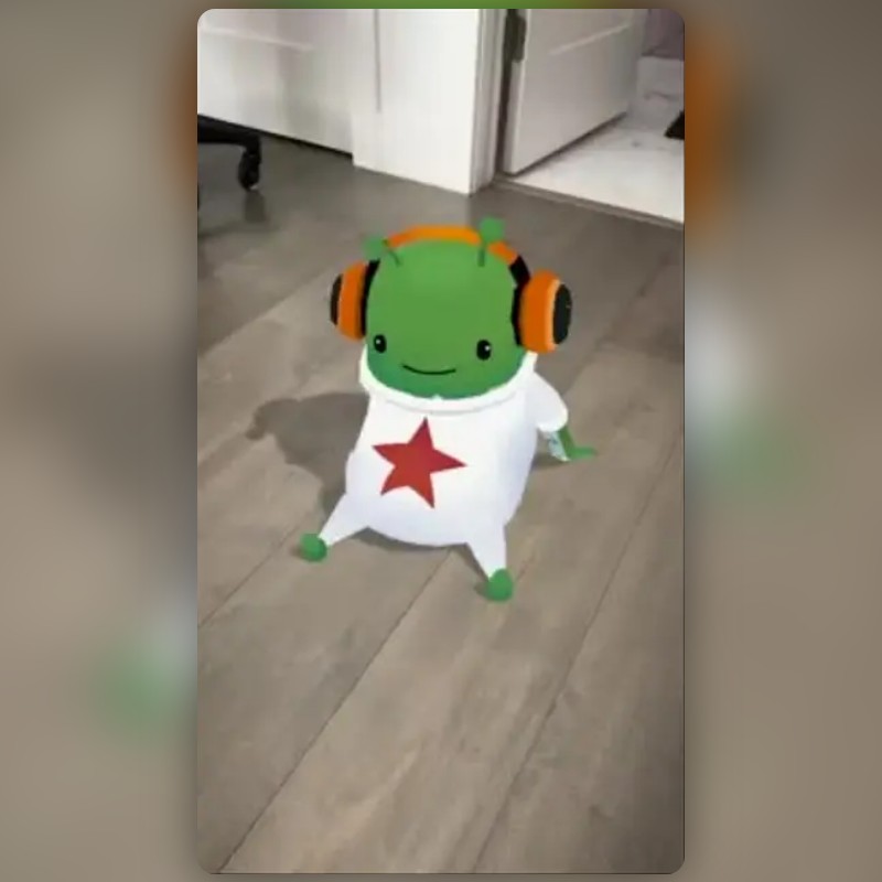 Little Green Alien Lens by G-Ro - Snapchat Lenses and Filters