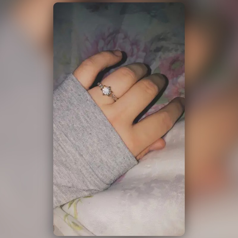 Diamond ring Lens by Snapchat - Snapchat Lenses and Filters