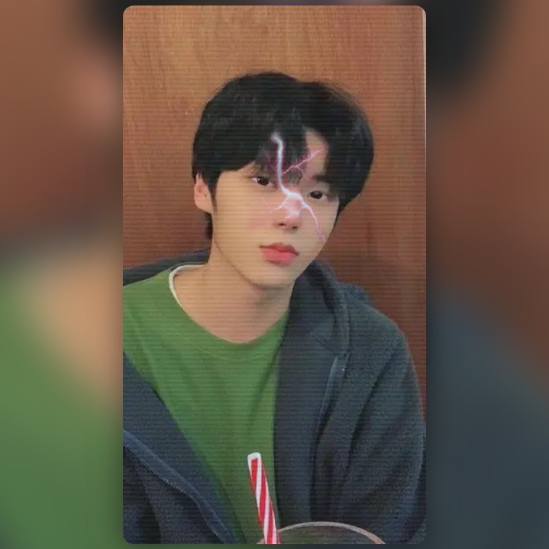 Lighting pink Lens by Awad - Snapchat Lenses and Filters