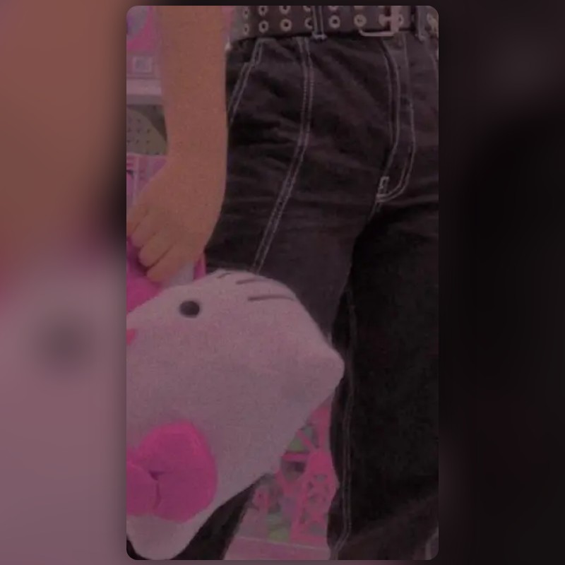 Alt Pink Grain Lens by エイデン - Snapchat Lenses and Filters