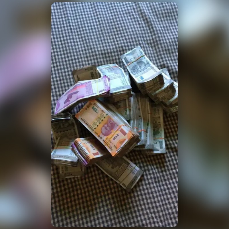 Money Lens by 𝚂𝚘𝚛𝚛𝚞 𝙹𝚊𝚗𝚐𝚒𝚍 Ⓥ - Snapchat Lenses and Filters