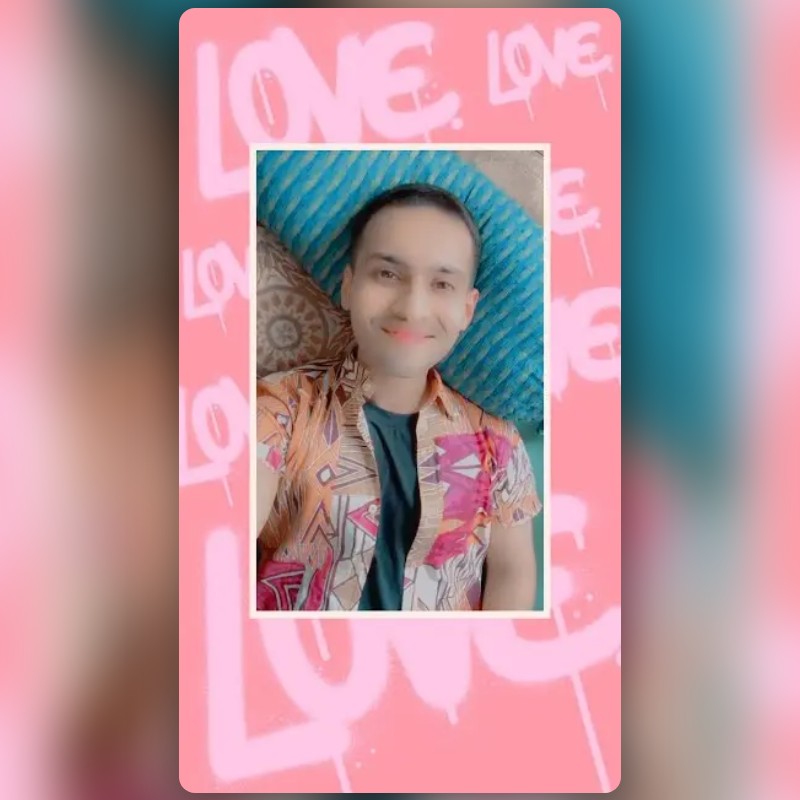 Love Graffiti Frame Lens by Snapchat - Snapchat Lenses and Filters