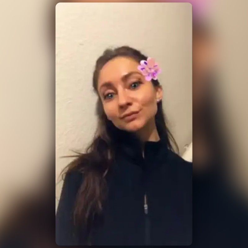 Flower Child Filter by Charles Hamblen | Snapchat Lenses