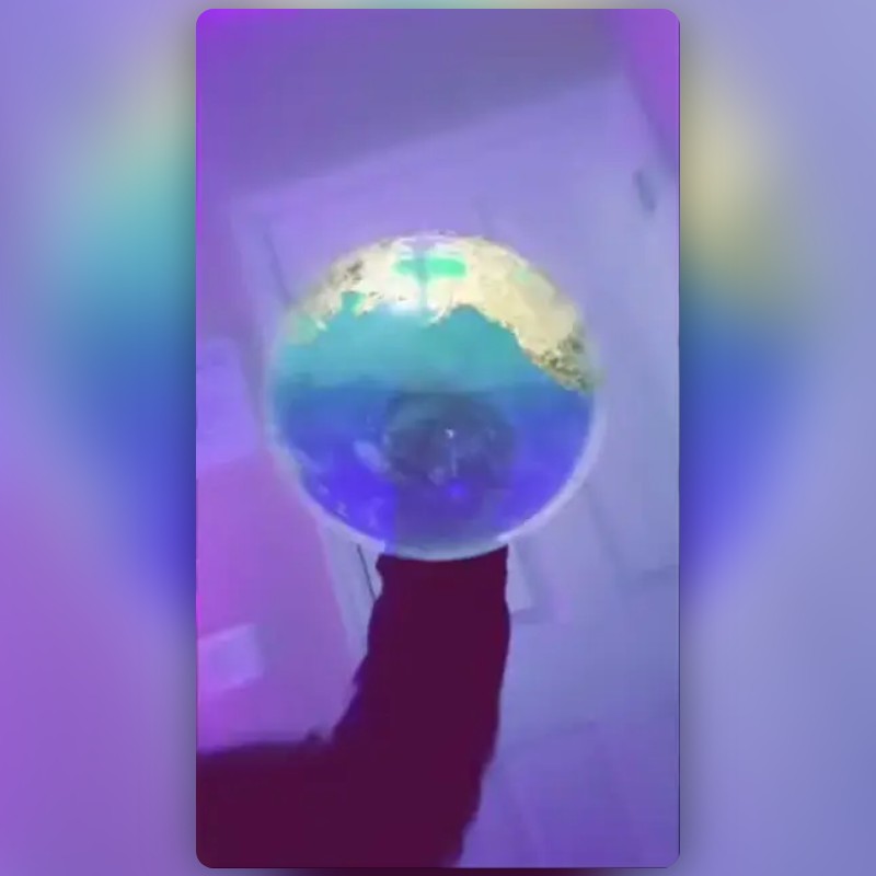 In Your Hands Filter by Wayne Lambo | Snapchat Lenses