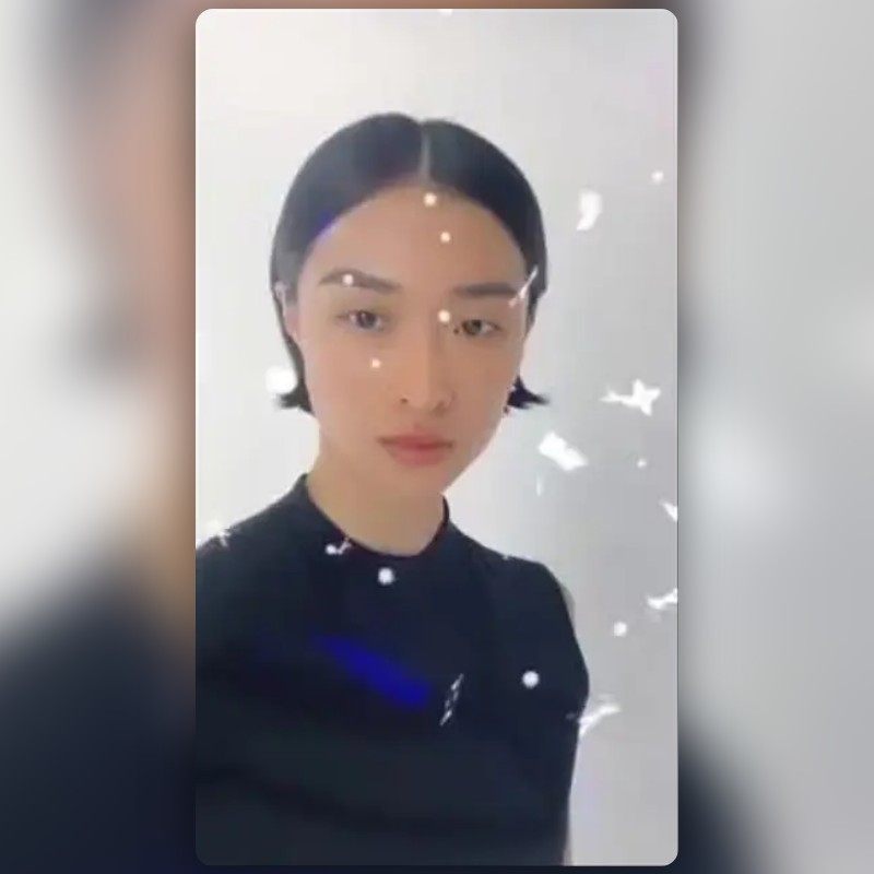 เลนส์ LV Holidays สร้างโดย Louis Vuitton - เลนส์และฟิลเตอร์ Snapchat