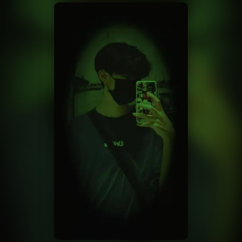 Spotlight Green Filter by Awad | Snapchat Lenses