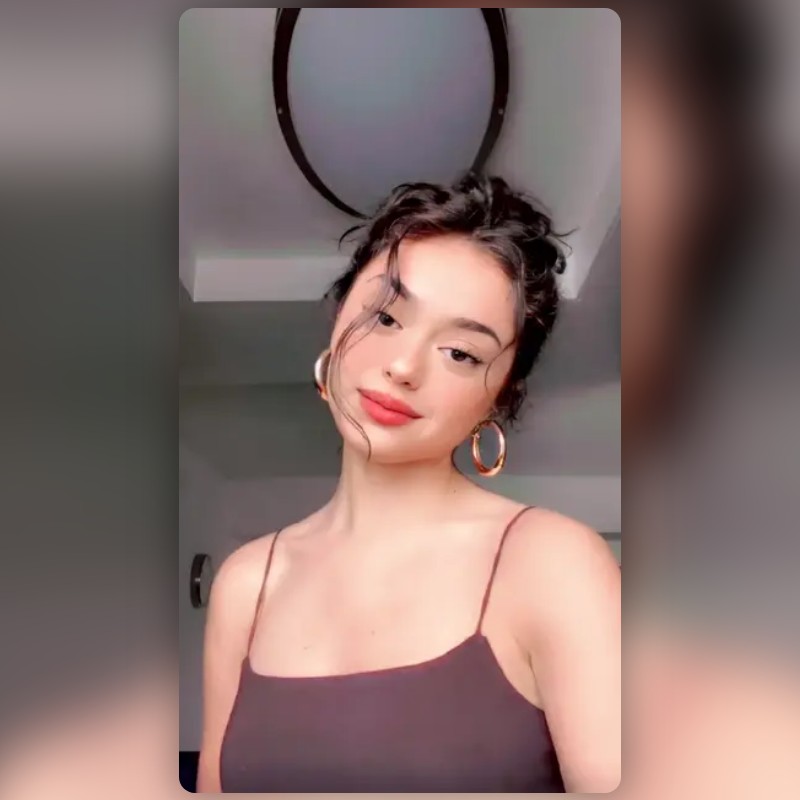 Soft Skin Lens by Sunny Bahadurpuria🎥 - Snapchat Lenses and Filters