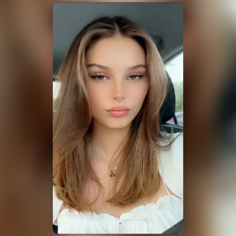 ELLA Lens by Menna Cheikh - Snapchat Lenses and Filters