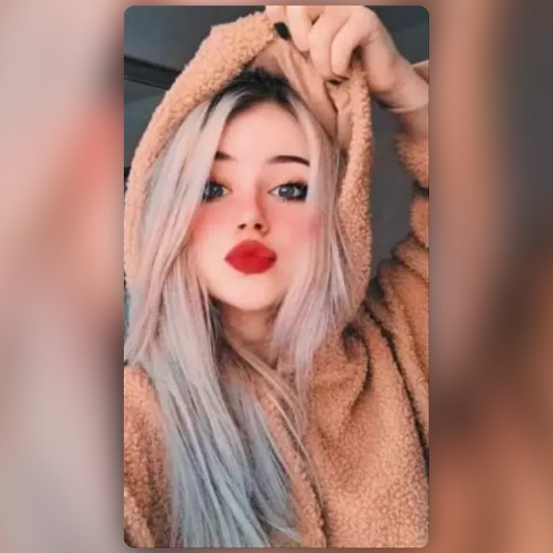 Lip Gloss Moods Lens By Sunny Bahadurpuria🎥 Snapchat Lenses And Filters