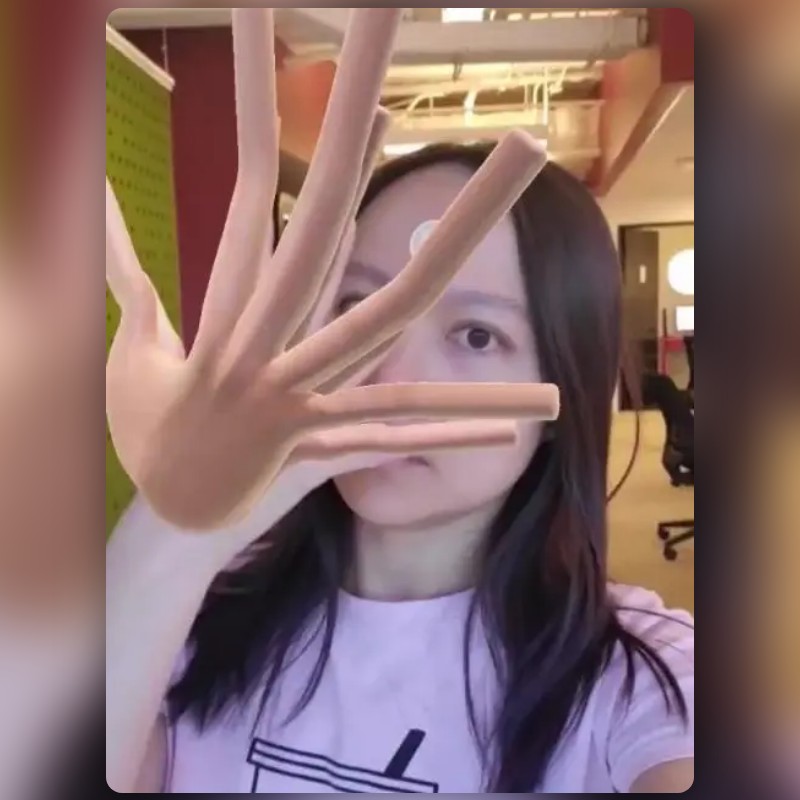 Hotdog Finger Lens by Kimberley Nguyen - Snapchat Lenses and Filters