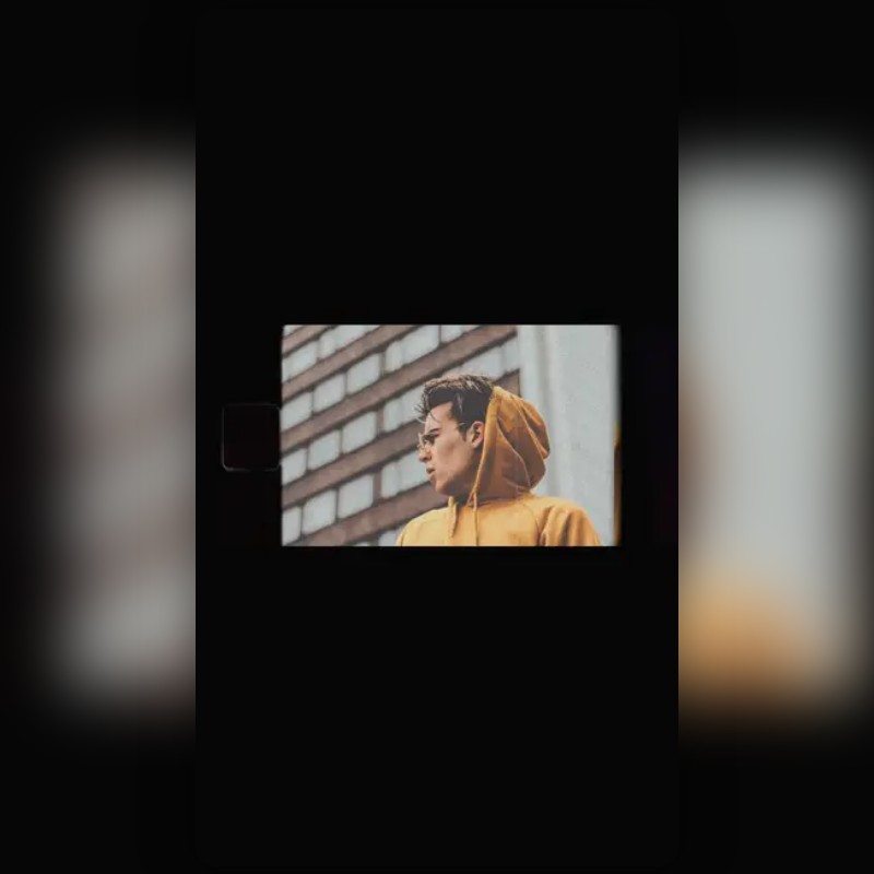 เลนส์ 8mm Gold Grain สร้างโดย Dr. Jagmeet Singh - เลนส์และฟิลเตอร์ Snapchat