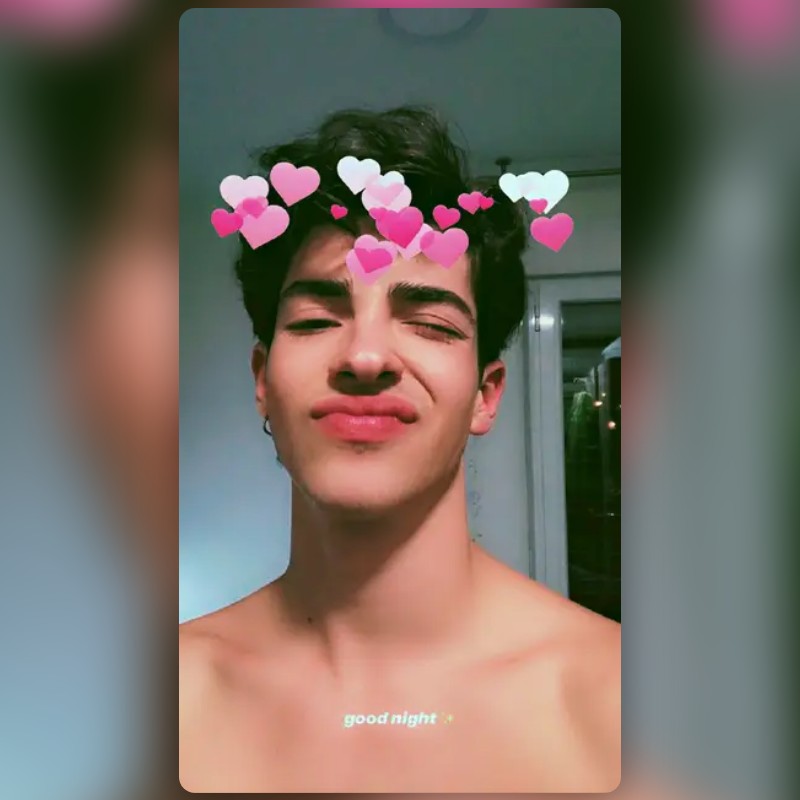 MacBook Hearts Filter by UNDER 25 TRU | Snapchat Lenses