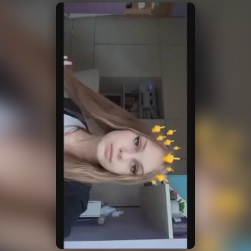 Finger Crown Lens by agate - Snapchat Lenses and Filters