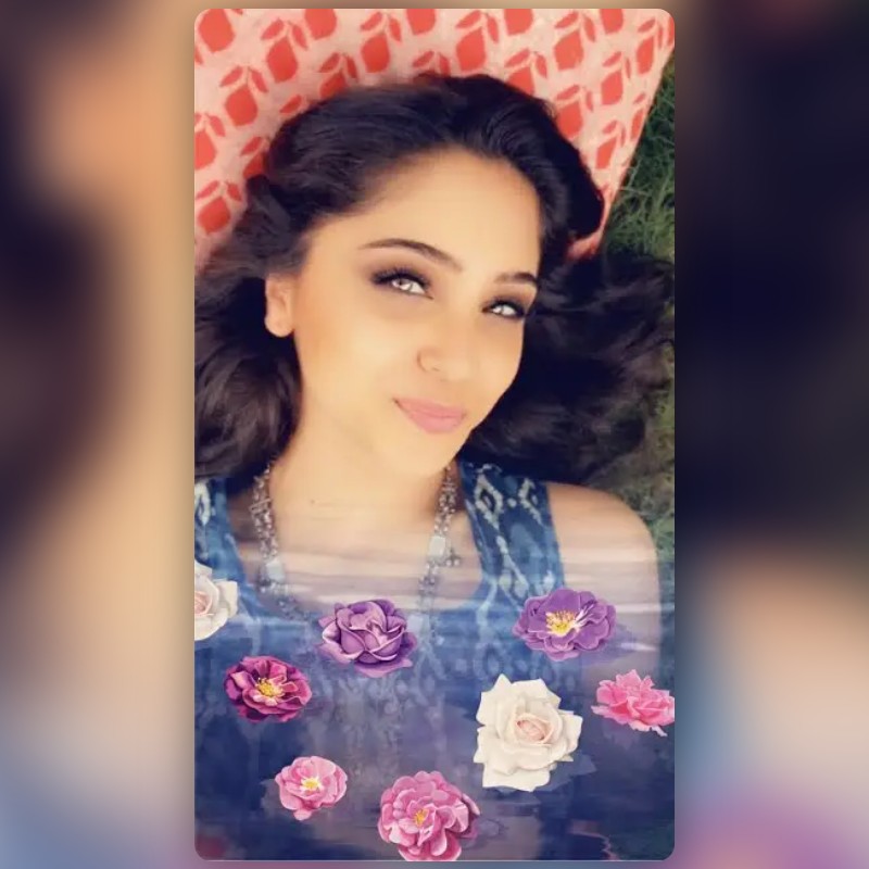 เลนส์ Flowers Reflection สร้างโดย Snapchat - เลนส์และฟิลเตอร์ Snapchat