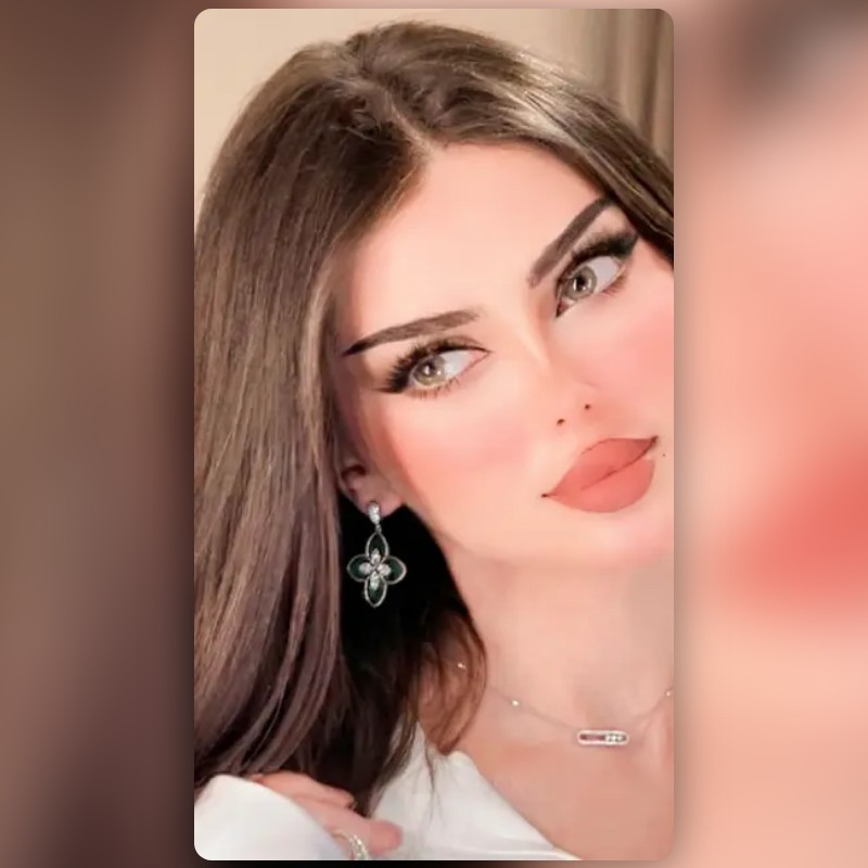 Natural Gleam Lens by Sunny Bahadurpuria🎥 - Snapchat Lenses and Filters