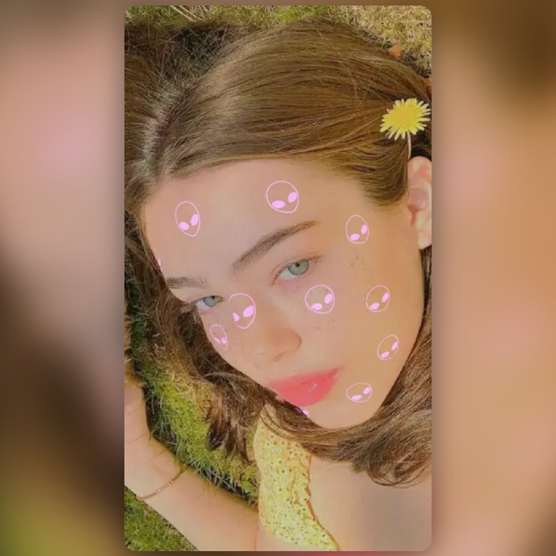 Pretty Alien Lens by yuvi - Snapchat Lenses and Filters