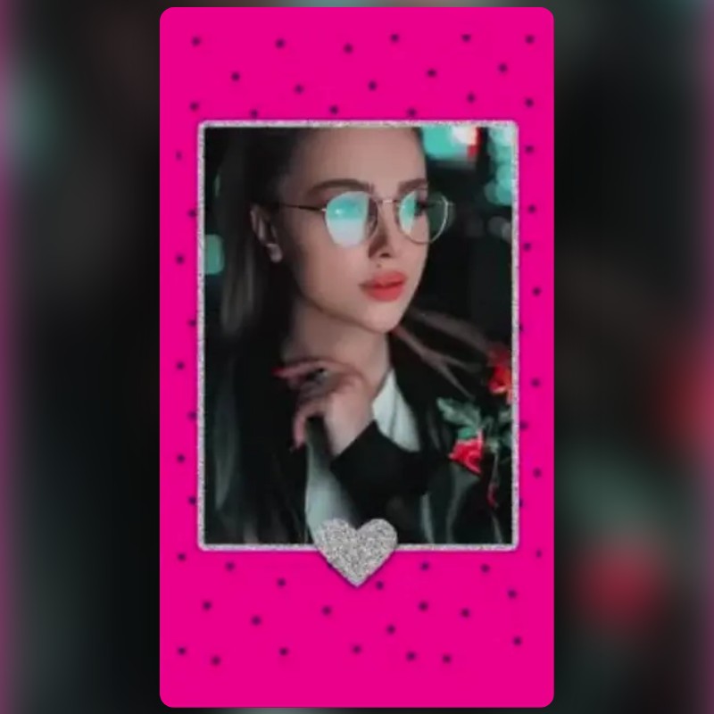 Cute Frame Heart Lens by Sunny Bahadurpuria🎥 - Snapchat Lenses and Filters