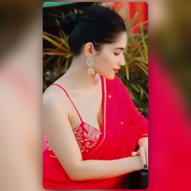 เลนส์ Pink Kissed Soft สร้างโดย Sunny Bahadurpuria🎥 - เลนส์และฟิลเตอร์ Snapchat