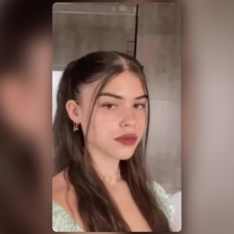 pretty in bold Lens by Silviana - Snapchat Lenses and Filters