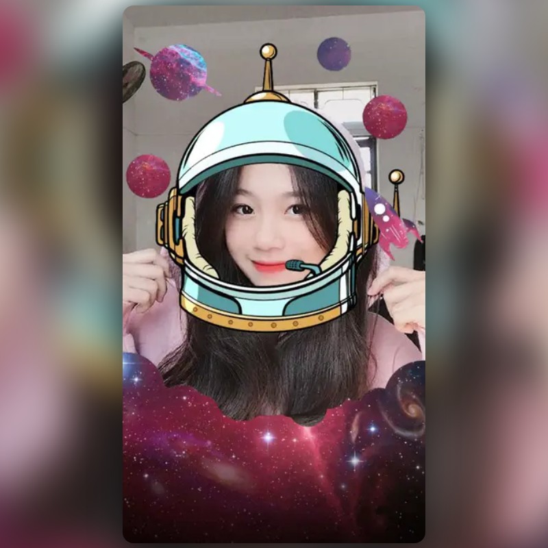 this is astronaut Lens by Snapchat - Snapchat Lenses and Filters