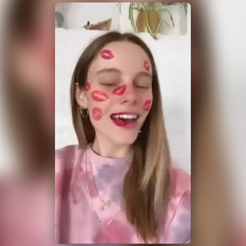 Uh Oh Lens by Cyn - Snapchat Lenses and Filters