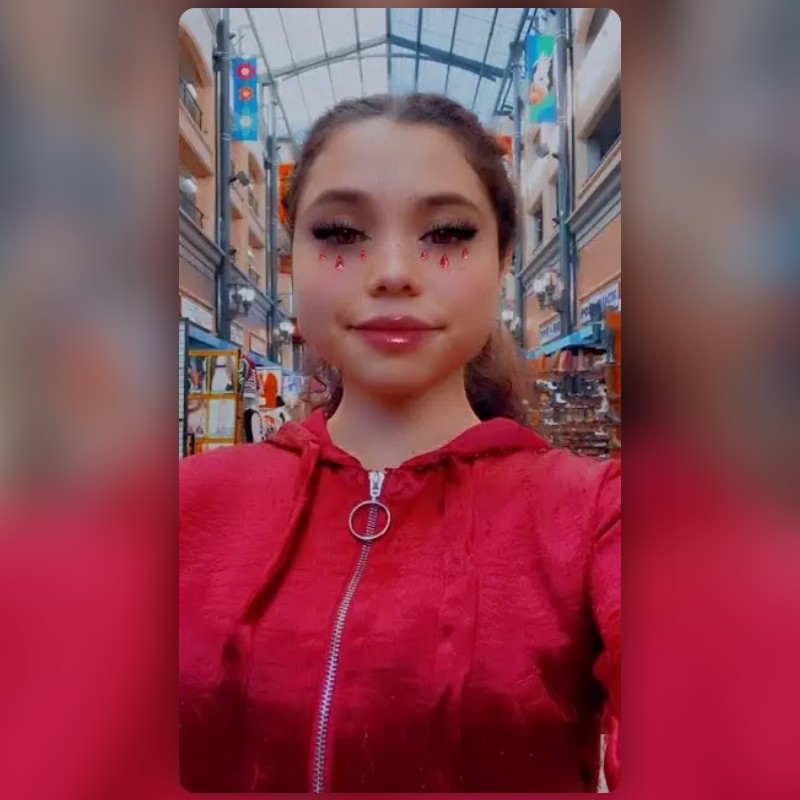 Teardrop Red Diamonds Lens by Snapchat - Snapchat Lenses and Filters